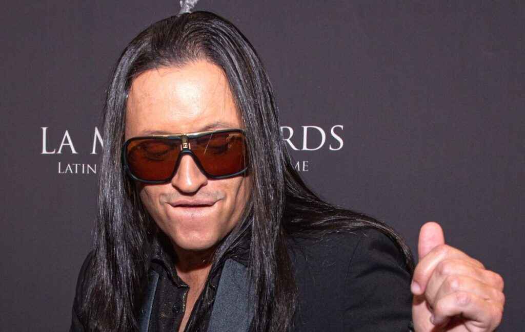Elvis Crespo conquista a Puerto Rico en el 25 aniversario de ...