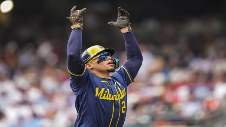 Contreras lideró la emboscada de Milwaukee que volvió a la senda del ...